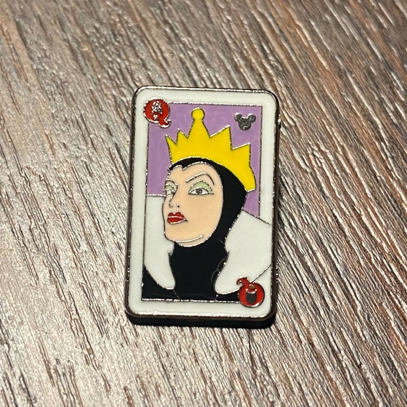 Disney | Jewelry | Disney Parks Snow White Evil Queen Villain Playing ...
